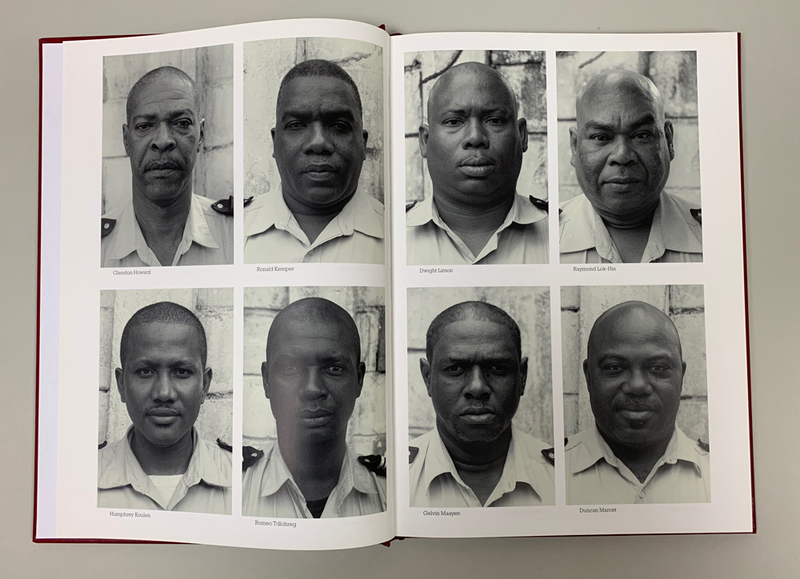 De POLITIEKAPEL van SURINAME - André Loor - (ISBN: 9789072532060) | De ...